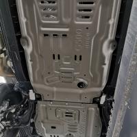 China Mercedes-Benz G500 4x4 Skid Plates Chassis Protection 5mm Aluminum Alloy Black for sale