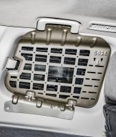 China Magnesium Aluminum Alloy Car Window Hanging Net for Mitsubishi Pajero 110x100x6 cm for sale