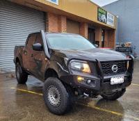 China Heavy Duty Front Bumper Bull Bar with Winch Plate for Nissan Navara 2009 4x4 for sale
