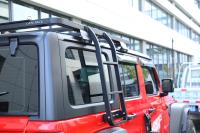 China SUS304 Steel Side Ladder for 18-23 Jeep Wrangler Rubicon 833x400x261mm Black for sale