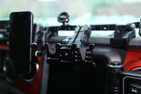 China Jeep Wrangler Dashboard Mount Phone GoPro CB Microphone DSLR Holder CNC Aluminum 1.9kg for sale