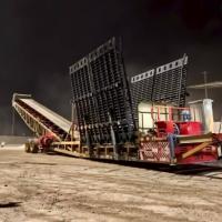 China Crawler Mobile Ship Loader Conveyor | Bulk Material Handling at Port Terminals for sale