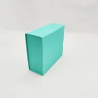 China Green Foldable Magnetic Boutique Gift Box Hard Cardboard Gift Boxes for sale