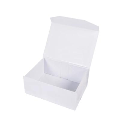 China Corrugated Paper Foldable Magnetic Gift Box for sale