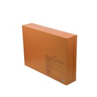 China Luxury Gift Box with 2mm Thickness Black Gold Finish and Magnetic Flip Closure for Custom Packaging for sale