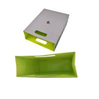 China Glossy Luxury Shopping Paper Bag Boutique Packaging 190gsm Anti Scratch For Cosmetic for sale
