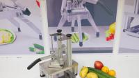 China Portable Potato Chips Slicer Machine 80-100kg/h Capacity with 1.25/0.9/0.6cm Cutting Sizes for sale