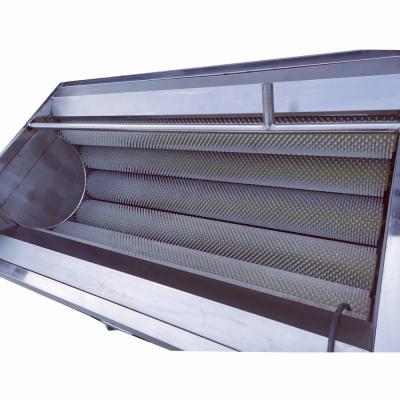 China Industrial Brush Potato Peeler 300-500kg/h Stainless Steel Root Vegetable Cleaning Machine for sale