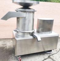 China Centrifugal Egg Breaking Machine 14000 Eggs/Hour with 2.2kW Power and 304 Stainless Steel Construction for sale