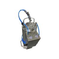 China Economy Handheld Spray Gun 20L Capacity 0.6MPa Pneumatic Oil Applicator for Baking and Food Processing for sale