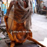China Hyper-realistic Skeleton Prop for Halloween Haunted Houses and Themed Parks for sale