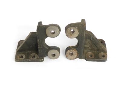 China 3EQ153-002040A1839A Leaf Spring Bracket Assembly For DFAC EQ153 for sale
