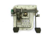 China AZ9725360024 Clutch And Brake Pedal Assembly For HOWO for sale