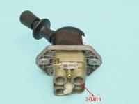 China WG1560161130 Hand Brake Valve Assembly For STR for sale