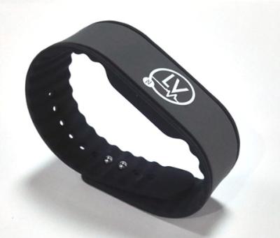 China adjustable qr code silicone band price nfc silicone wristbands rfid wristband for sale