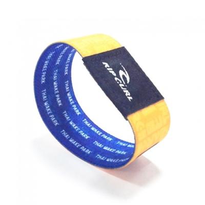 China Factory Price Reusable Waterproof Programmable  Classic 1k High Quality Nfc Silicone Stretch Rfid Wristband for sale