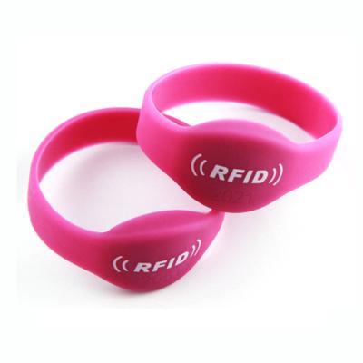China China Well-Made Silicone Promotional Price Classic 1k Rfid Waterproof Wristband Bracelets With Dual Chips for sale