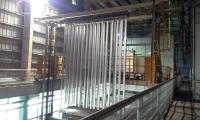 China Automated Vertical Anodizing Line with Manual Racking System - 2000T/Month Capacity, 6500mm Profile Length, 10-12µm Film Thickness for sale