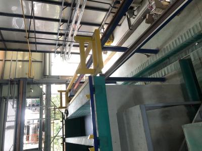 China Industrial Material Handling Production Line with High-Strength Steel Construction and Custom Overhead Roller Chain System for sale