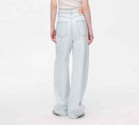 China Banana Cut Curved Design Flattering Straight Leg Jeans Various Body Types for sale