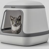 China Hychi Sturdy Tiny Little Box For Cats , White ABS Small Kitty Litter Box With Lid for sale