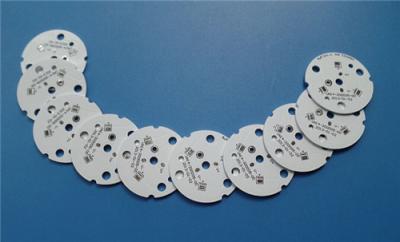 China LED Aluminum Metal Core PCB 2W / MK for Led Bulb Light with 1 oz white color for sale