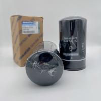 China Komatsu 6735-51-5142 Oil Filter for PC200-7 PC200-8 6D102 6D107 Engines 3/4 Thread for sale