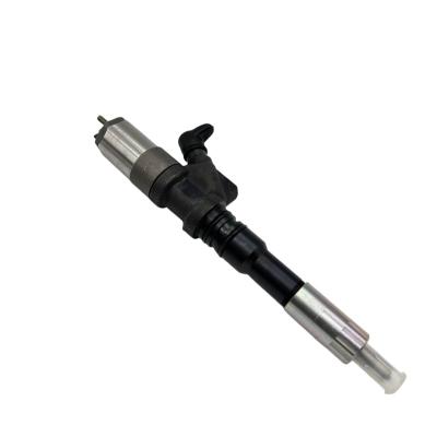 China 0950001211 Common Rail Fuel Injector Komatsu 6D125 Diesel Injector Assembly 6156-11-3300 for sale