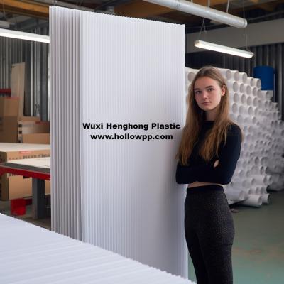 China 4x8 3mm Flammability UL94 V-2 Corrugated Plastic Sheets for sale