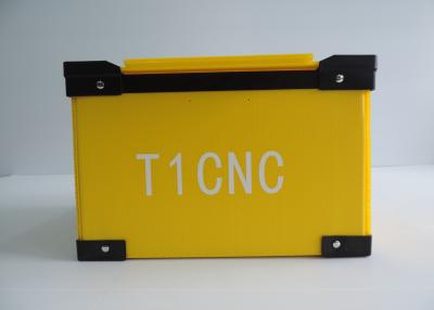 China Stackable Corrugated Plastic Packaging Boxes , Corrugated Plastic Box With Lid Handle for sale