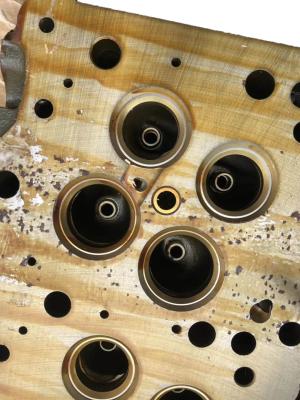China 6M60 mitsubishi Diesel Engine Cylinder Head for sale
