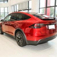 China Used Tesla Model Y Electric SUV 660km Range 250km/h Top Speed Left Hand Drive Fast Charge for sale