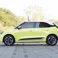 China Dongfeng Nammi 01 2024 Electric Car 330km Range 70kW Motor 5 Seater Left Hand Drive for sale
