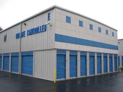 China Welded Prefab Multi Storey Steel Building Light Steel Frame Construction With Bolt Connection for sale