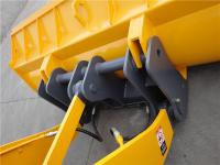 China 3ton 1.7m3 bucket capacity wheel loader with fast coupling for sale