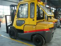 China Free Lifting 3T Diesel Forklift With Cab Two Stage Three Stage Mast Yellow for sale