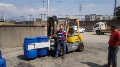 China Cargo Forklift Truck Attachments 4 Drums Sideshifter Drum Clamp Attachment for sale