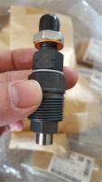 China Genuine Forklift Spare Parts ISUZU 4JG2 Engine Nozzle Injector Professional for sale