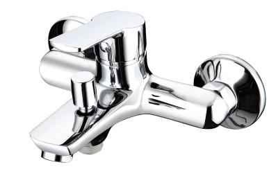 China Single Handle Bathtub Wall Mounted Mixer Tap - Chrome Finish Brass Construction with 5-Year Warranty for sale