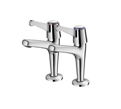 China Modern Deck Mounted Two Handle Bathroom Faucet in Polished Chrome - 0.1-0.5 MPa Pressure Range, 5-Year Warranty for sale