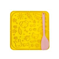 China 200×200mm Silicone Lick Mat for Dogs & Cats - Slow Feeder with BPA-Free Food-Grade Material and Suction Cups for sale