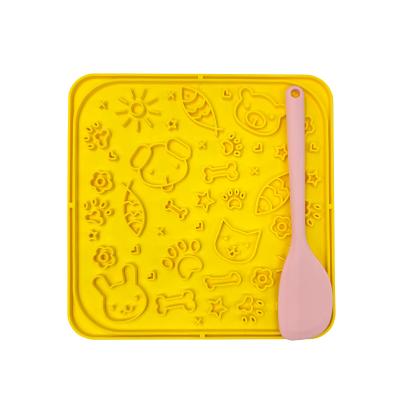China 200×200mm Silicone Lick Mat for Dogs & Cats - Slow Feeder with BPA-Free Food-Grade Material and Suction Cups for sale