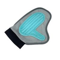 China Pet Grooming Glove 22x17.5cm for Dogs & Cats - Removes Loose Hair, Massages & Shines with TPR & 3D Mesh Material for sale