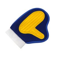 China Pet Cleaning Glove 22x17.5cm Grooming Mitt for Dogs Cats with Massage Function and 65g Lightweight Design for sale