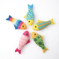 China Cartoon Fish Cat Toy with Built-in Bell and Catnip - PP Cotton Chewable Plush for Kittens and Adult Cats for sale