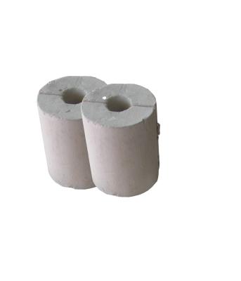 China 650°C White Calcium Silicate Pipe Insulation Material 600mm Length with 25-90mm Thickness Options for sale
