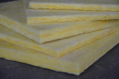 China Glass Wool Insulation Board 24-96 kg/m³ Density with 0.032-0.035 W/(m·K) Thermal Conductivity for Building Applications for sale