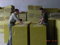 China Rigid Stonewool Roofing Insulation Board - 40 kPa Compressive Strength, 0.037 W/mK Thermal Conductivity for sale