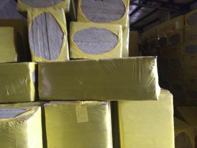 China OEM Mineral Wool Slabs 40-200 kg/m³ Density with Low Thermal Conductivity for Wall Partition Insulation for sale