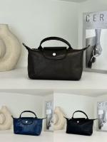 China Top-Grain Oil-Waxed Cowhide genuine leather Small Dumpling Bag women's fashion Handbag Crossbody Bag Clutch Shoulder Bag Waist Bag for sale
